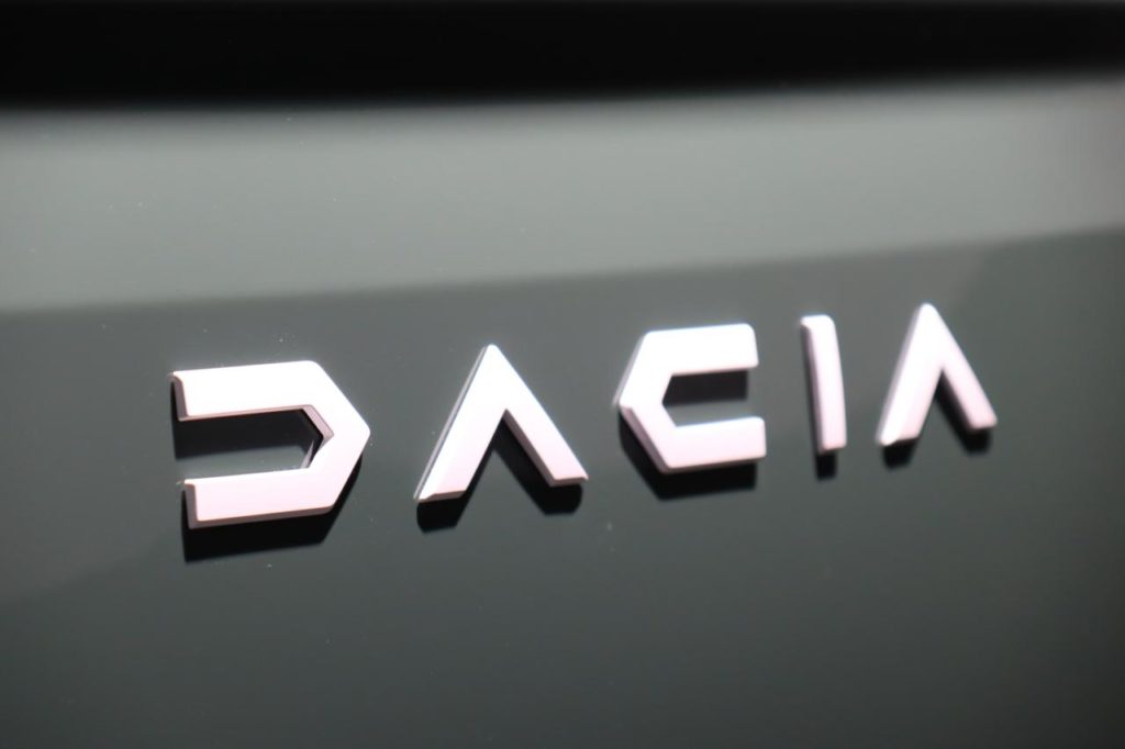 Dacia, entre efficacité et performance - LOGONEWS